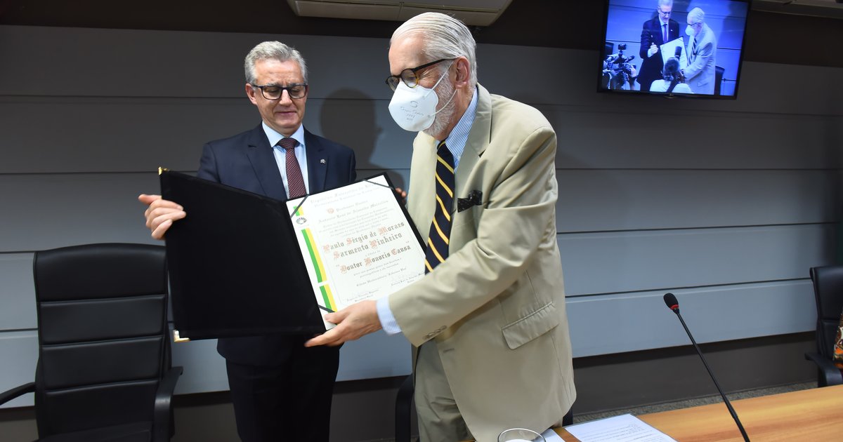 O que você fez com sua vida? - Comissao Arns